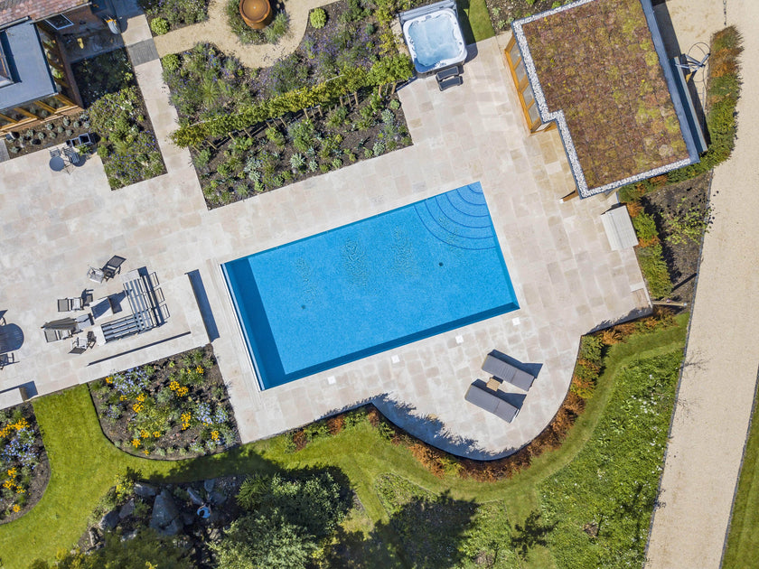 Magnificent Marlow Swimming Pool – Deep End Pools