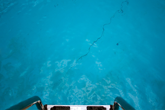 Does my pool need updating? – Deep End Pools