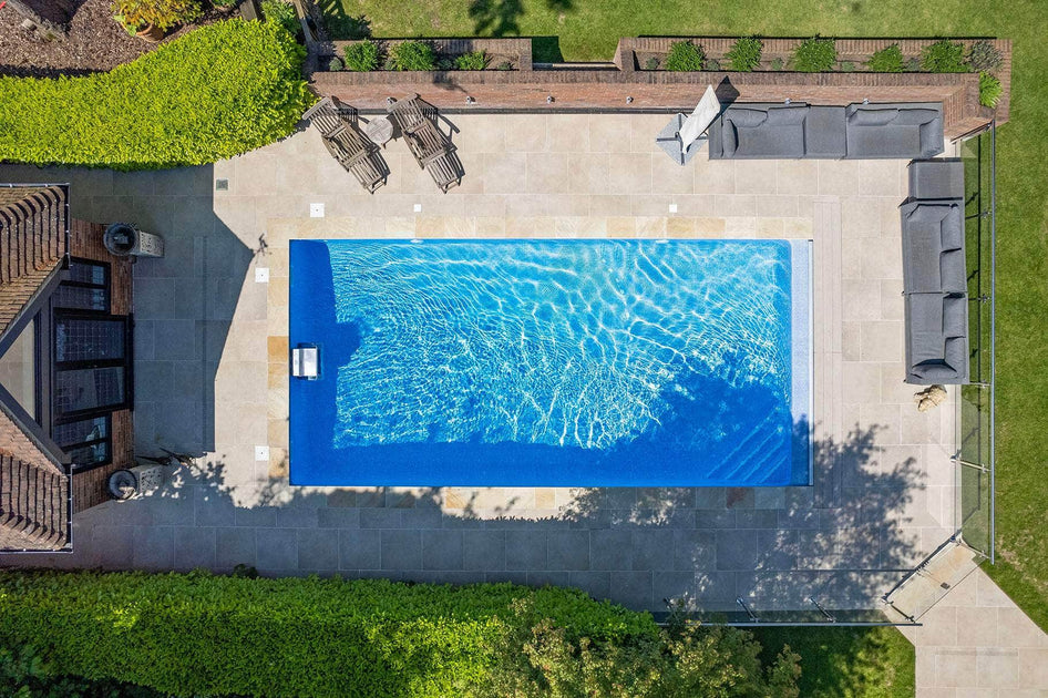 Exquisite Eynsham Swimming Pool – Deep End Pools