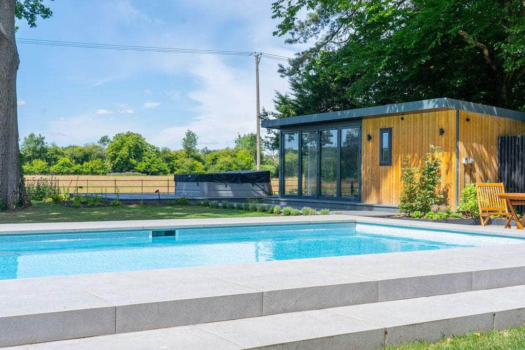 Projects – Deep End Pools